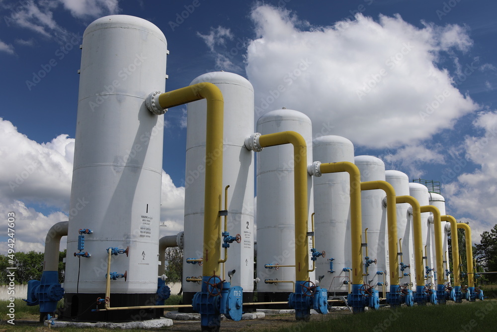 Gas transportation system. Booster pumping station for gas. Gas filling ...