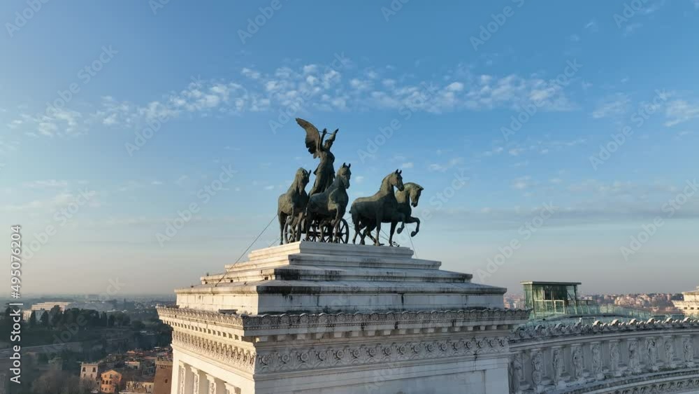 la Quadriga con vittoria alata dell'Altare della Patria a Roma, Italia ...