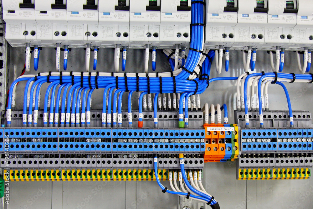 Connection of electrical terminals using insulated copper wires in the ...