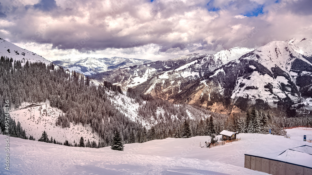 Beautiful scene of snowy Mountains in the Alps, ski center Rauris ...