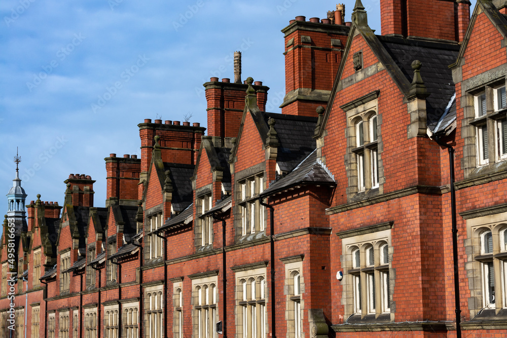 Fotka „The Old Courts, Wigan town center, with blue skys behind. Built ...
