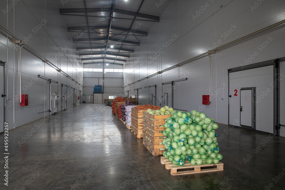 logistics center platform for one-time storage..construction of a ...