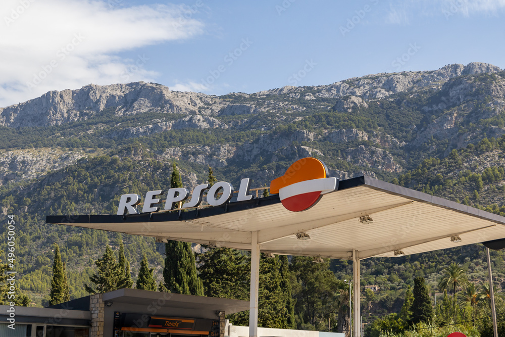 SOLLER, SPAIN - 20. September 2021: Gas station with the name REPSOL in ...