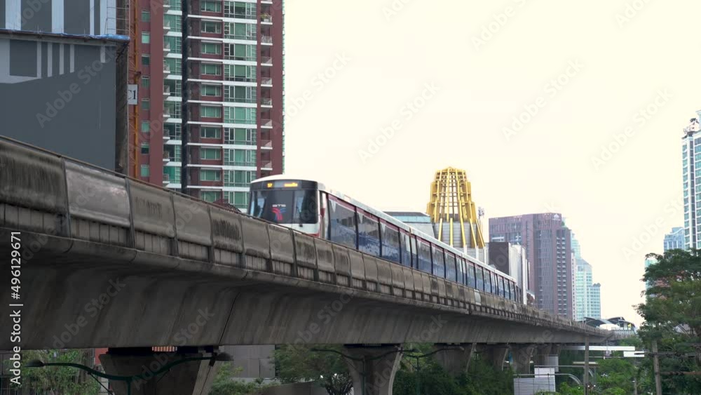 ฺBeautiful BTS Sky Subway Train Runs Through Skyscrapers and Tall ...