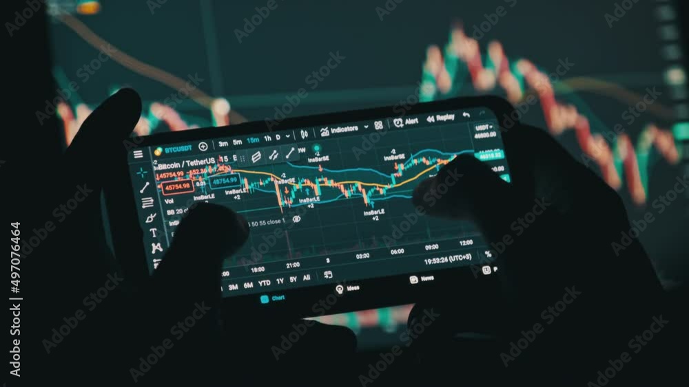 Vídeo do Stock: Cryptocurrency chart in smartphone. Trading on digital ...