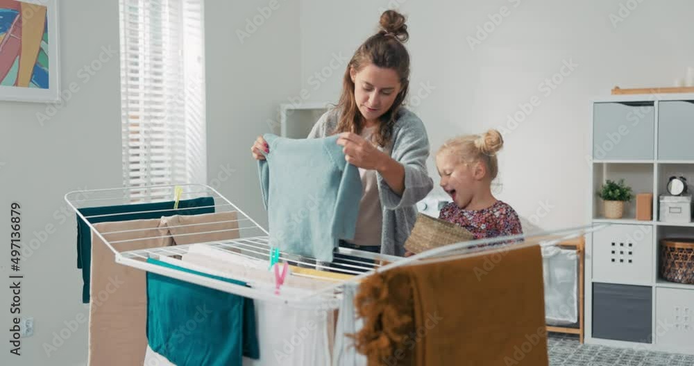 Mother spends time with daughter in bathroom, performs household chores ...