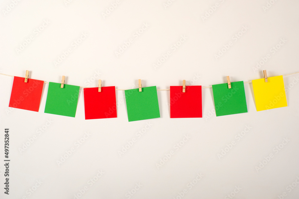 Post its rojos y verdes para pros y contras con post it amarillo final ...