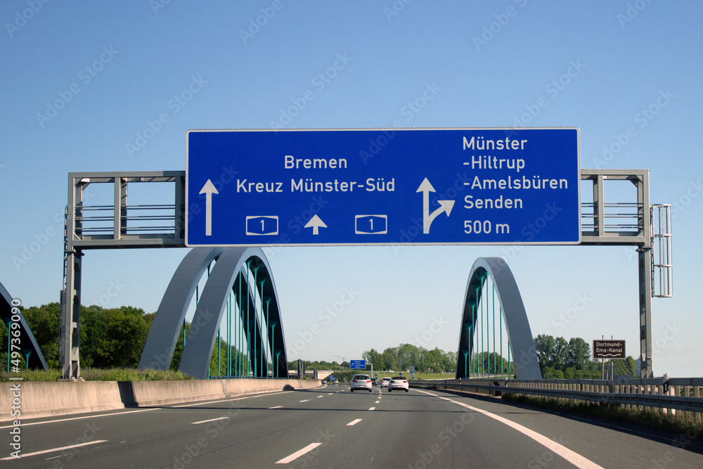 Autobahn 1, Ausfahrt Münster-Hiltrup, Brücke Dortmund-Ems-Kanal ...