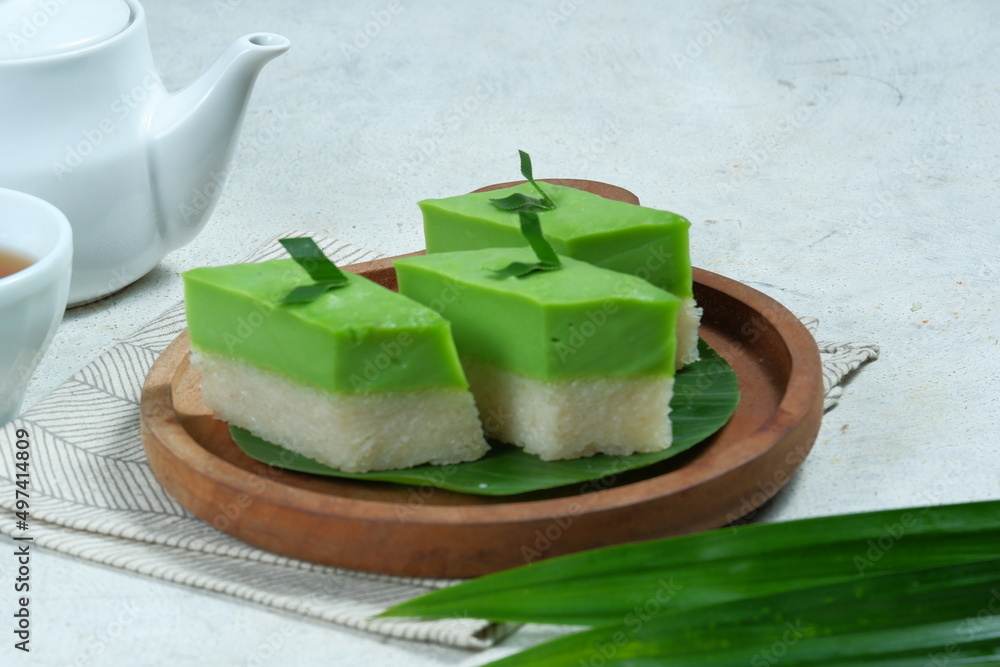 Talam ketan pandan (Kuih talam) or Kuih Seri Muka, traditional ...