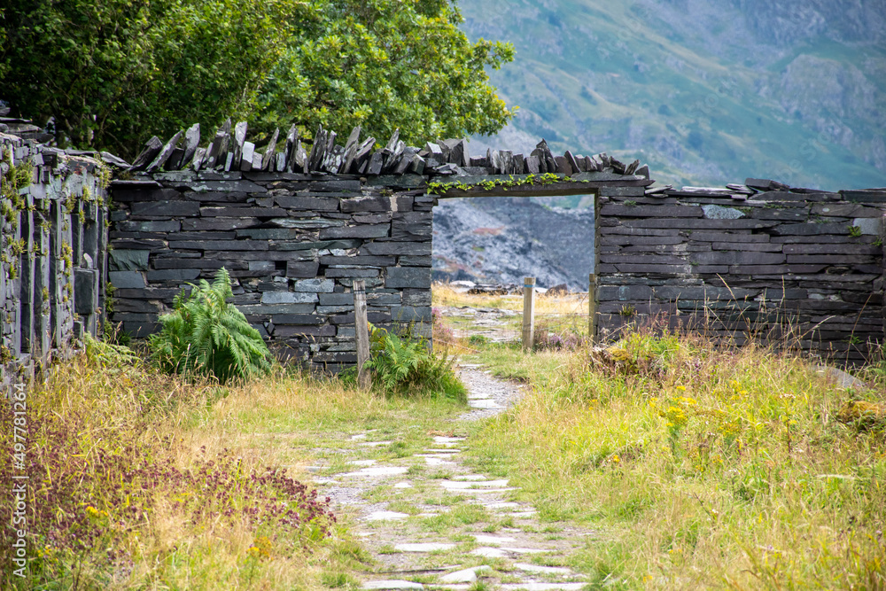 Anglesey Barracks: abandoned old miner's cottages of Dinorwic Quarry ...