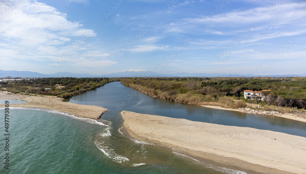 L'embouchure de la Têt entre Canet en Roussillon et Sainte Marie Stock ...