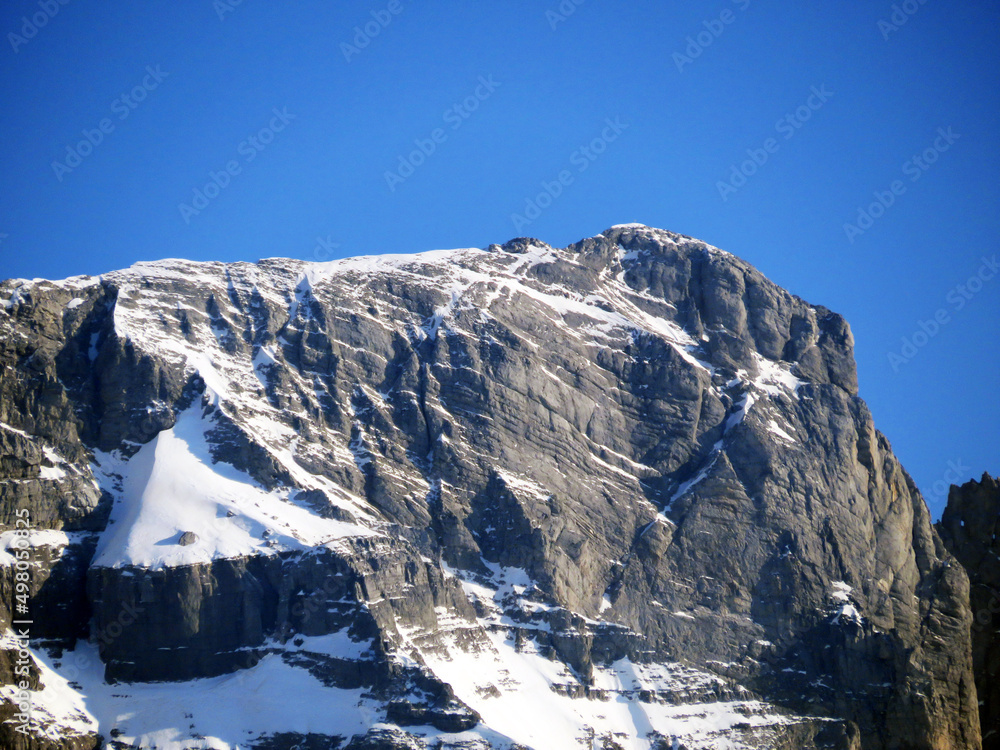 Snow-capped alpine peak Bös Fulen (Boes Fulen or Bos Fulen, 2801 m ...