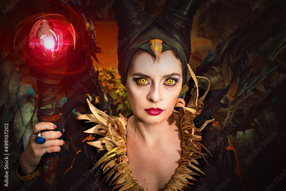 MALEFIC COSPLAY. PORTRAIT, DARK CHARACTER WITH SHARP HORNS AND STRONG ...
