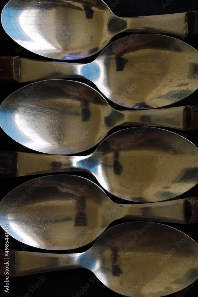 Cucharas de cabeza còncava de acero brillante para servir o comer ...