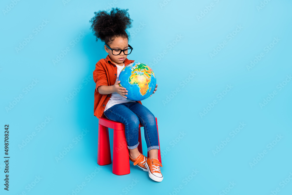 Poster Full body photo of focused concentrated interested little girl ...