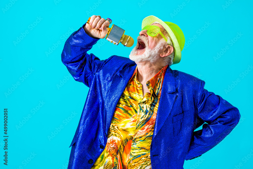 Cool senior man with fashionable outfit portrait - Funny old male ...