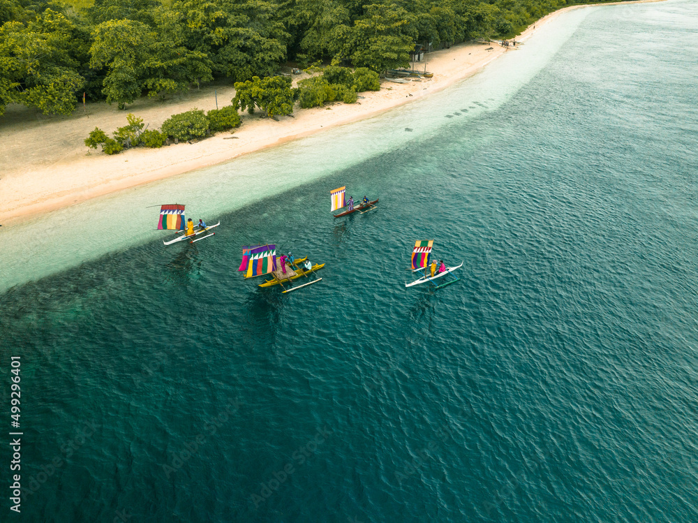 VINTA BOAT OF ZAMBOANGA The vinta is a traditional outrigger boat from ...