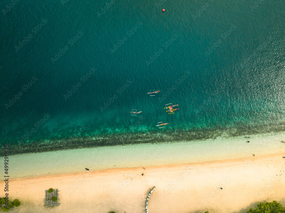 VINTA BOAT OF ZAMBOANGA The vinta is a traditional outrigger boat from ...