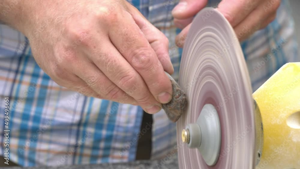 Grinding and cutting of precious stones. Cutting and grinding agates ...
