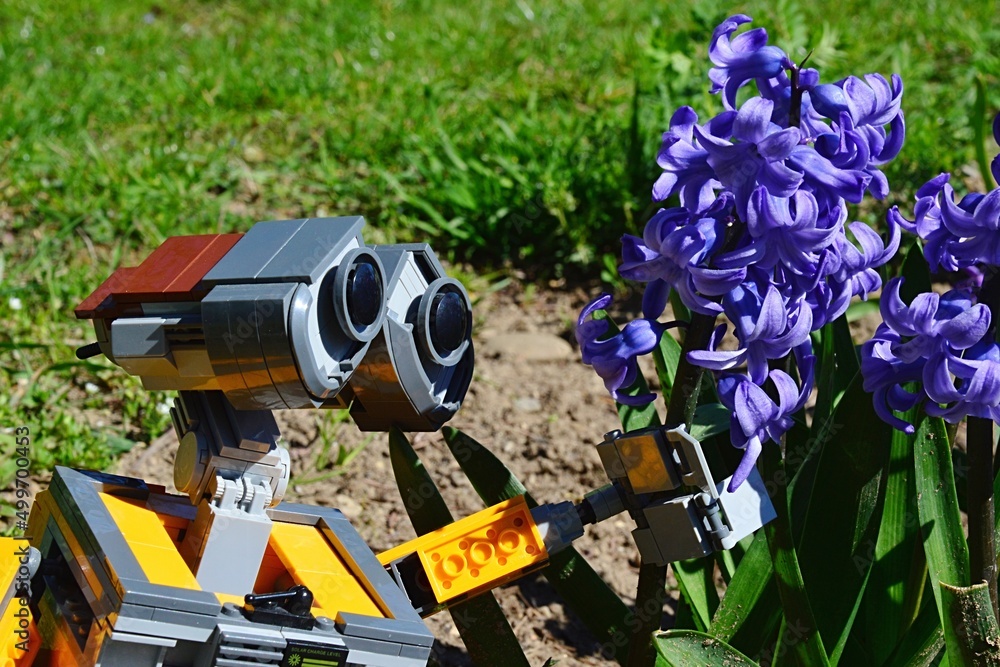 LEGO Wall-E robot model from Disney Pixar science fiction animated ...