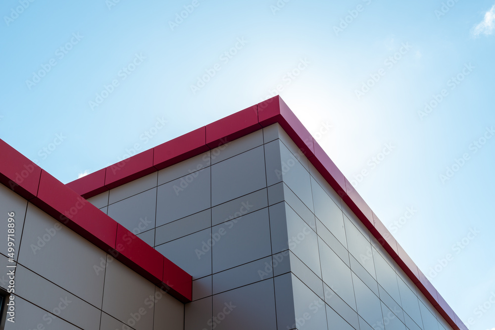 Foto de The exterior wall of a contemporary commercial style building ...