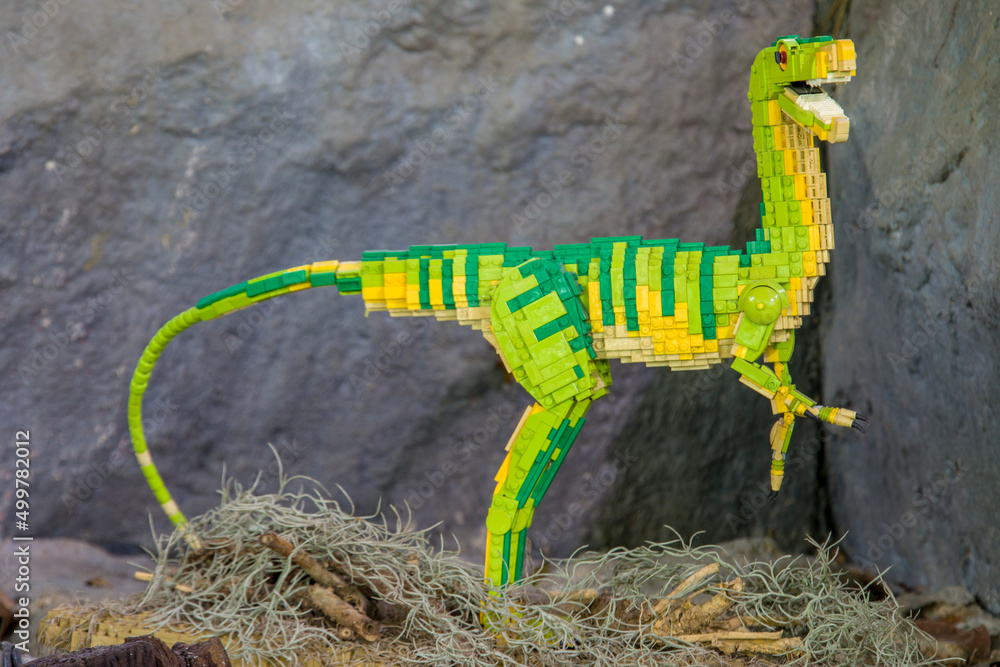 Foto de Singapore Apr 10th 2022: The LEGO made dinosaur Compsognathus ...