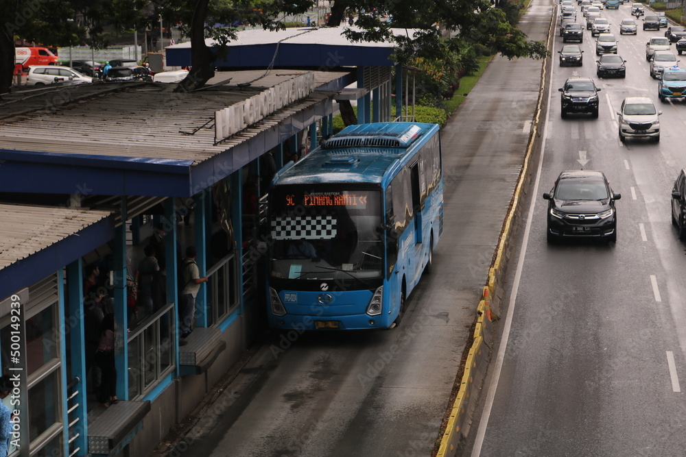 Foto de February 10, 2020, Jakarta, Indonesia: TransJakarta (stylised ...
