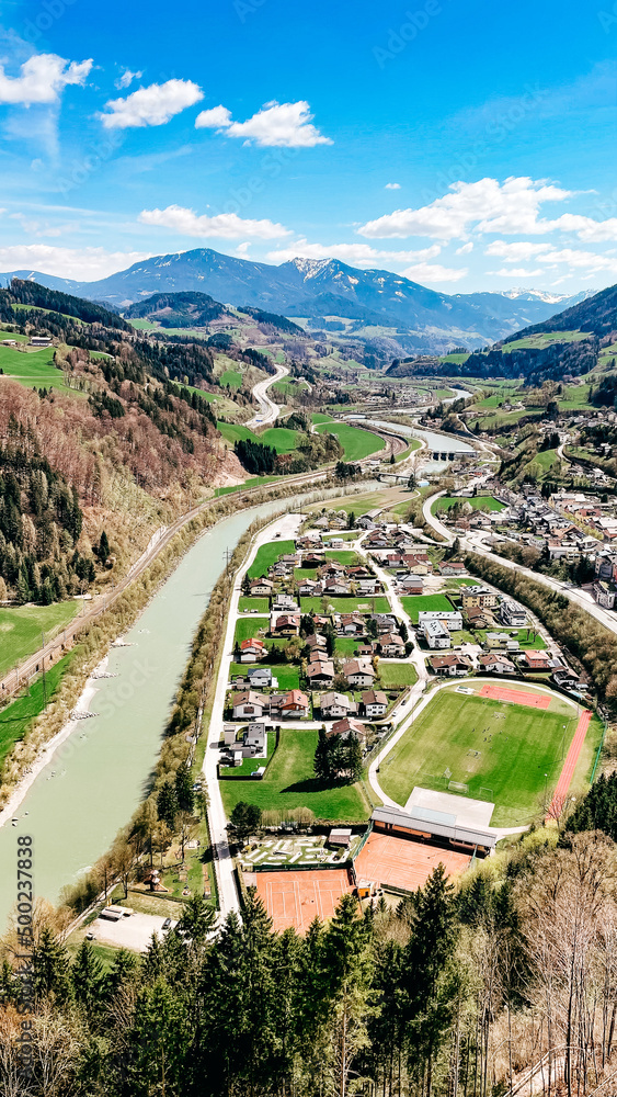 Eine Aussicht auf einen Tal in den Alpen Stock Photo | Adobe Stock