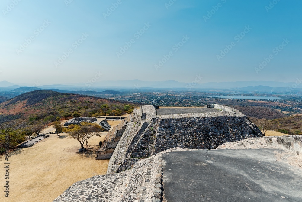 Foto de Top view of the area and the ruined ancient step pyramids on ...