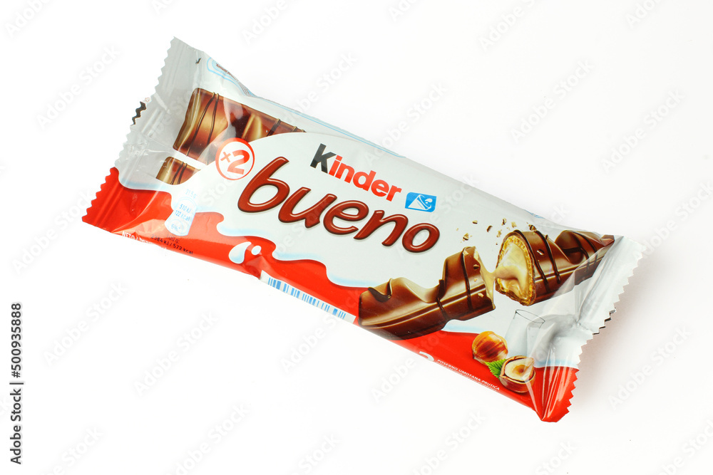 Kinder bueno classic packaging isolated on white background Stock Photo ...