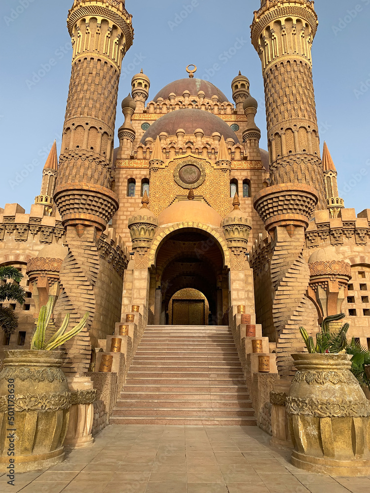 Entrance to the Al Mustafa mosque, Islamic temple in the old town of ...