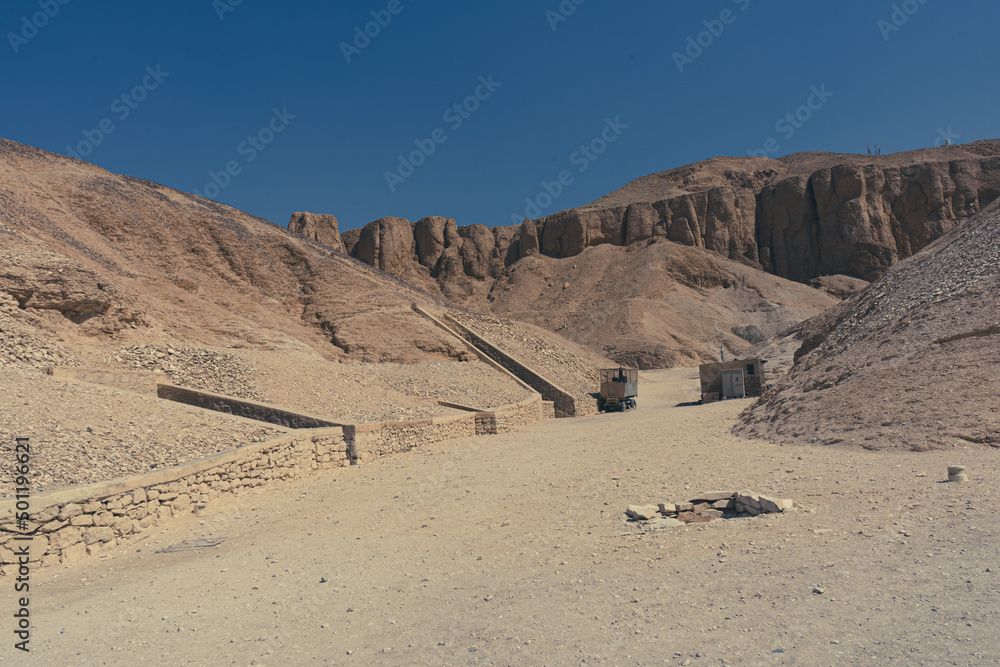 Fotografia do Stock: The Great Pyramid of Giza is a defining symbol of ...
