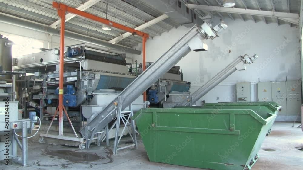 Chain foam and garbage collector. Blade remove floating waste and ...