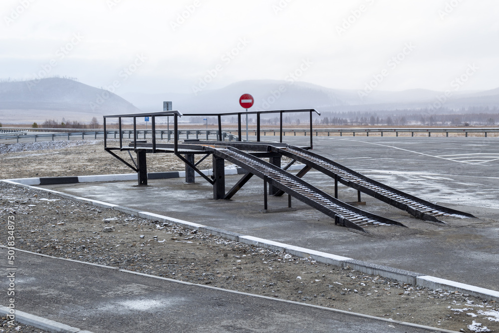 Platform for technical inspection and repair of car. Technical ...