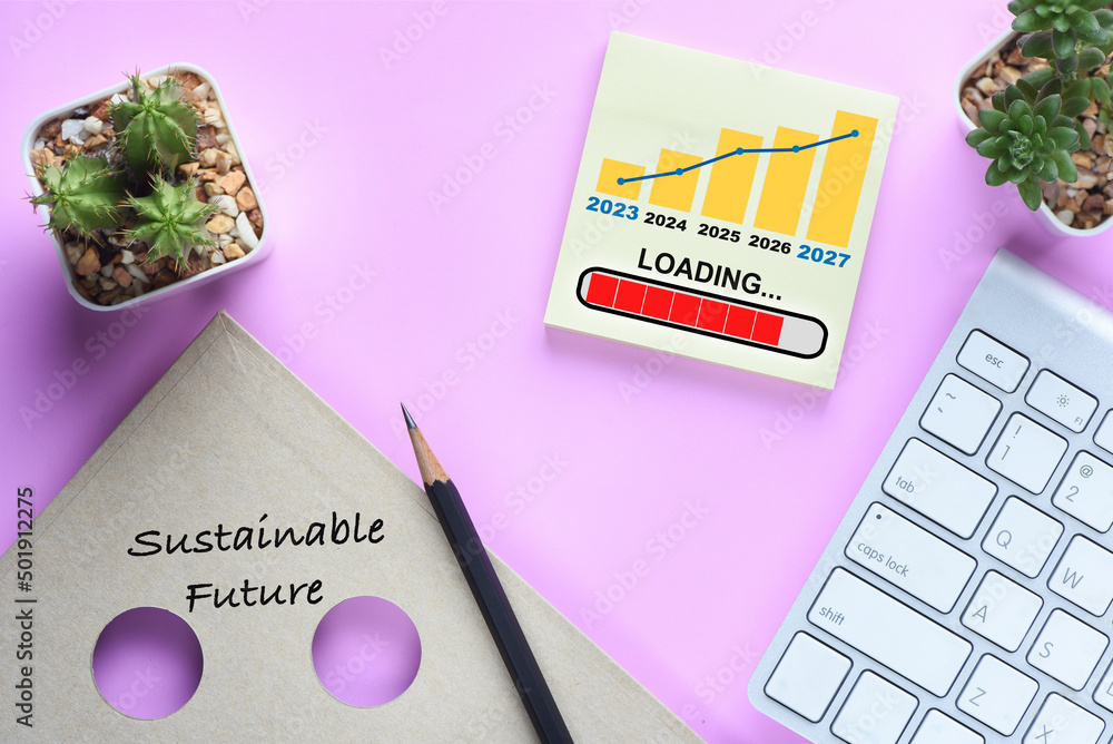 Foto de Business sustainable strategy loading with economic growth ...