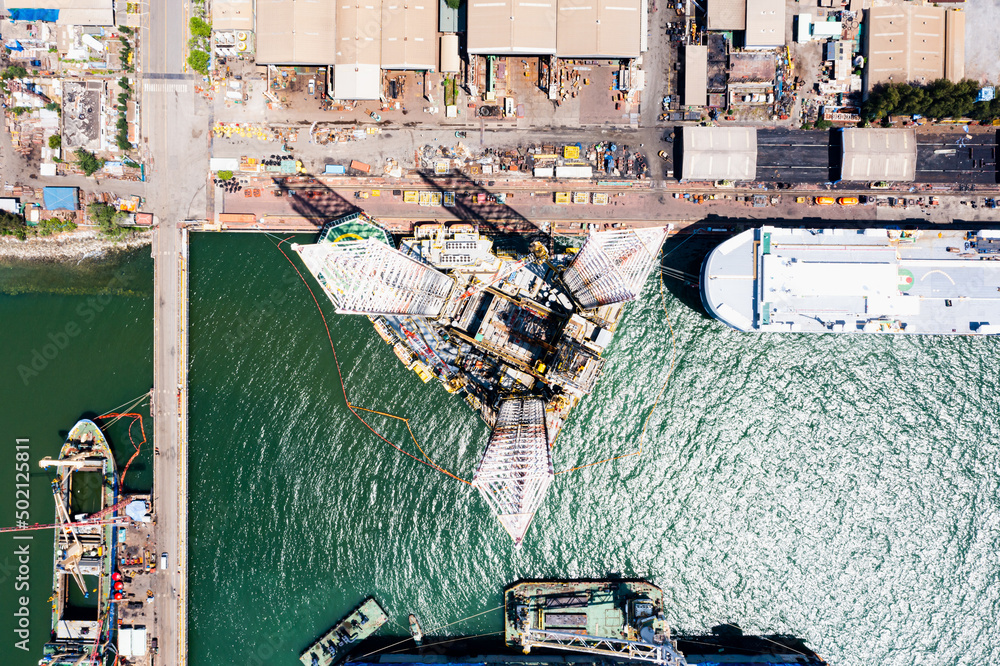 Drilling Rig top view, Aerial view of jack up rig with maintenance ...