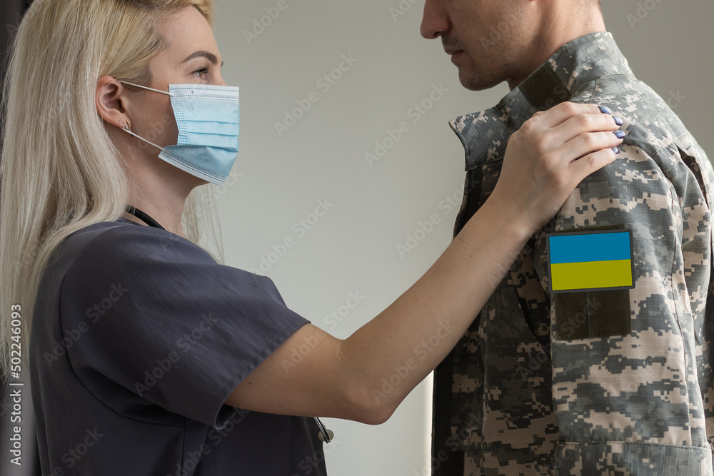 Ukrainian soldier. Militarization. Ukrainian defender says goodbye to ...