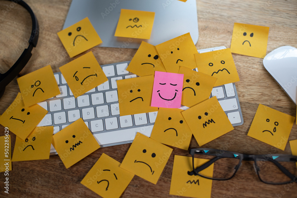 Foto de concept du bonheur et du bien être au travail et dans la vie ...