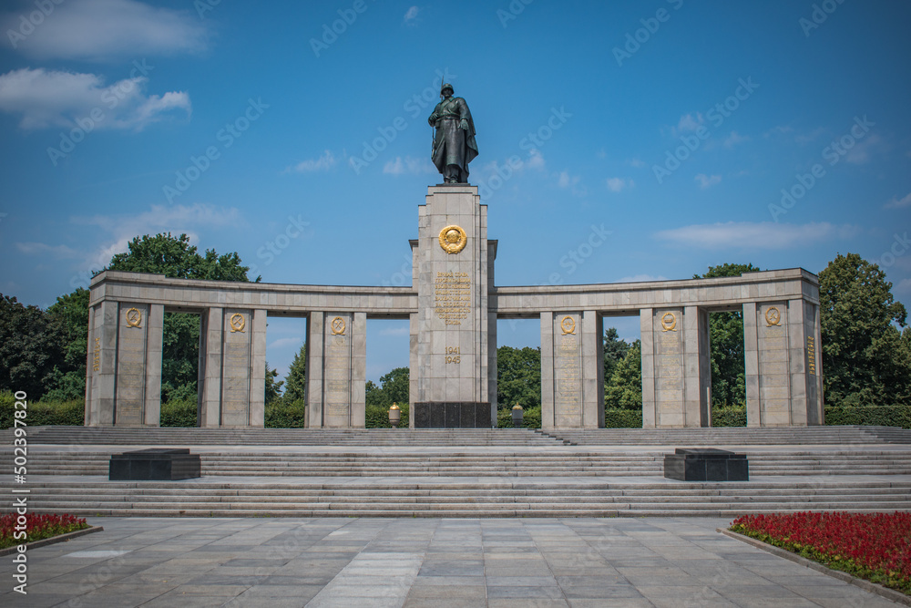 Poster Soviet War Memorial commemorating the killed World War II ...