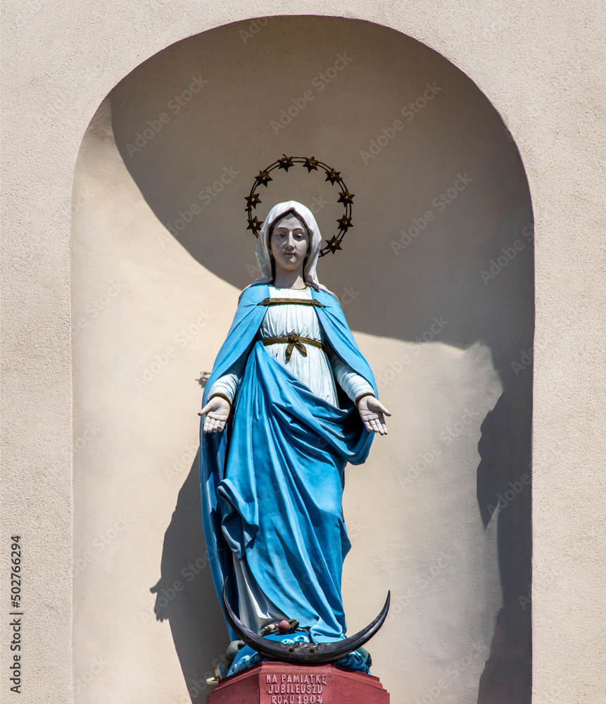 Foto de General view and close-up of architectural details of the ...