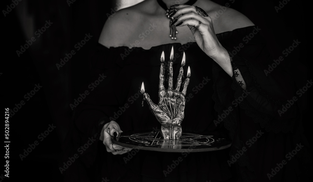 The palm of the hand with the signs, illustration for palmistry ...