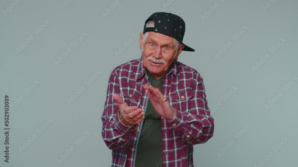 Great job, nice. Cheerful positive happy senior man showing thumbs up ...