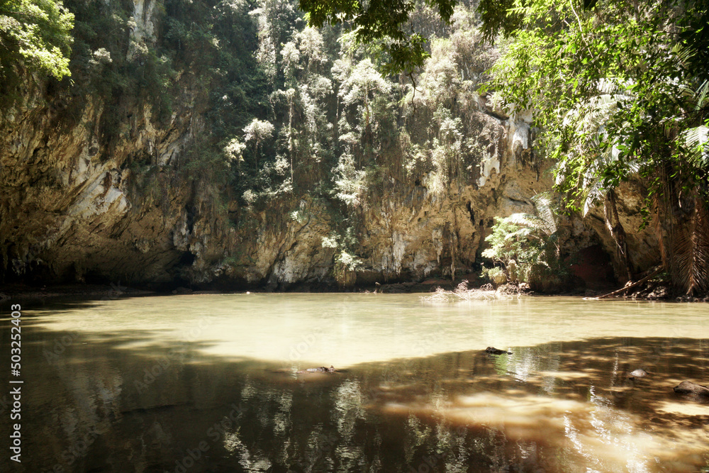 Landscape of Princess Lagoon Railay Beach in Railay Ao nang Krabi ...