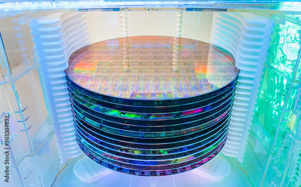 Silicon Wafer Under Cleanroom Fabrication in plastic holder box Stock ...