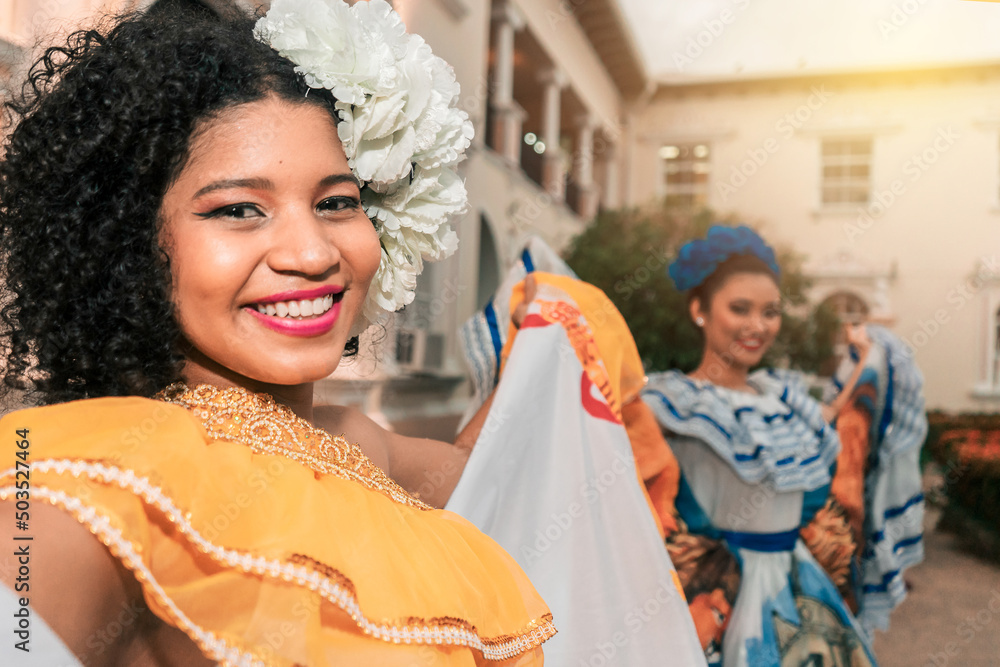 Two traditional dancers wearing the typical costume of Nicaragua ...