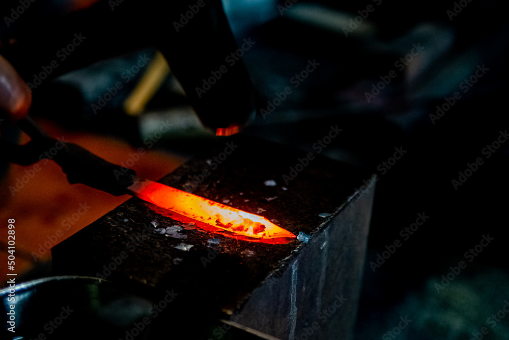 Póster Hot steel for a small Japanese kodachi sword – Cuadro para Pared ...
