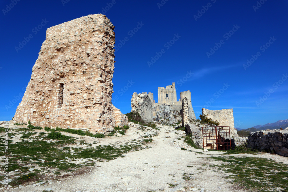 Rocca Calascio, mountaintop medieval fortress at 1512 meters above sea ...