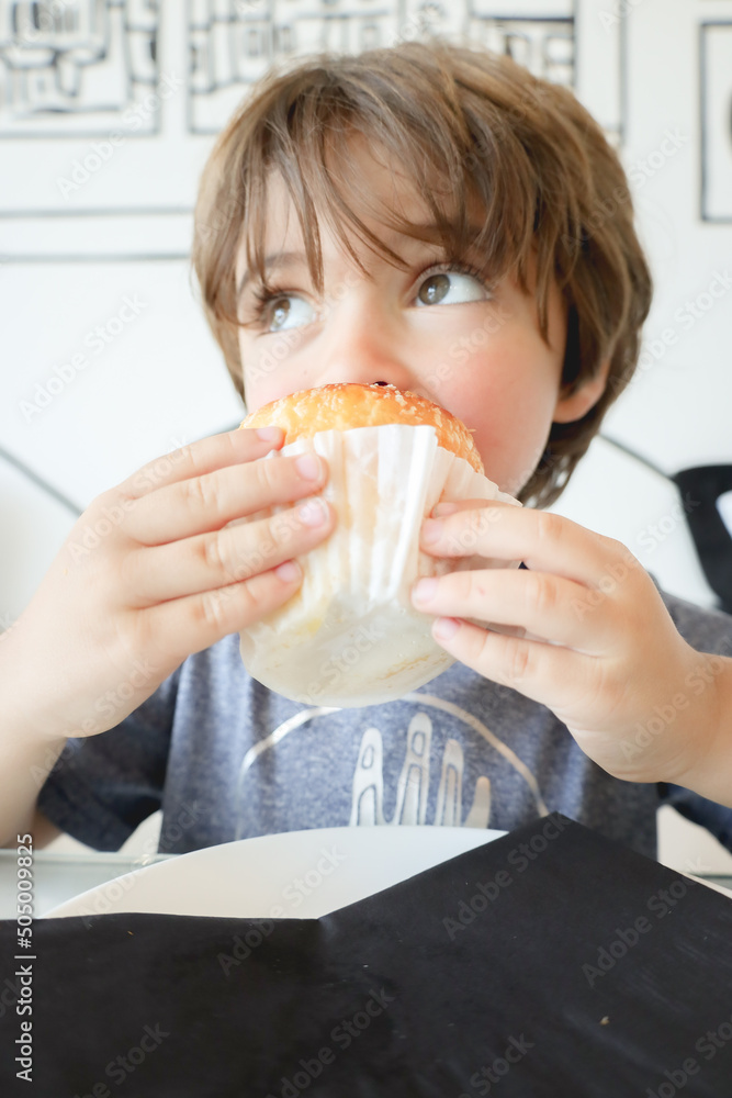 2D Café, a two-dimensional café and eatery, has arrived in St. Pete’s ...