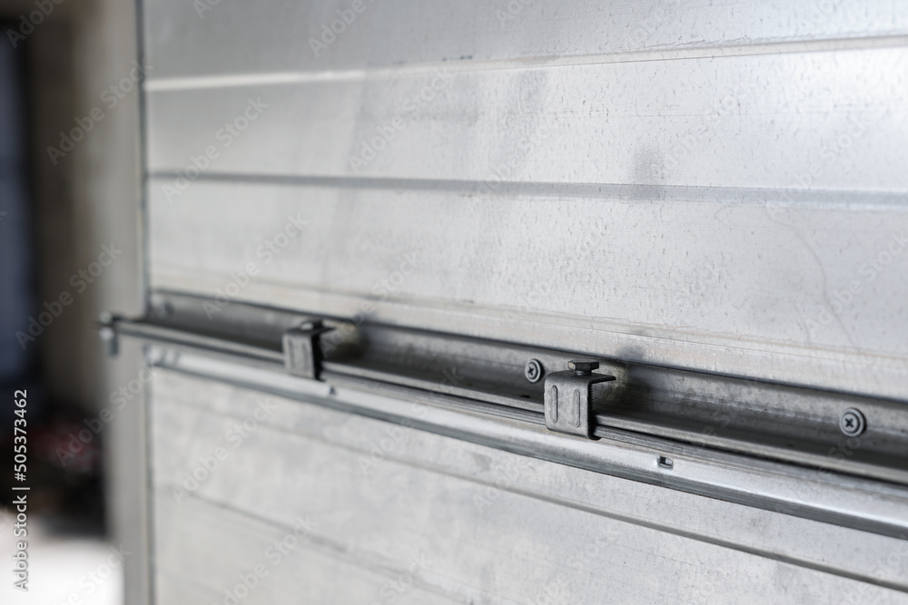 Connecting the two blocks of steel duct air ventilation system. Fixing ... Connecting the two blocks of steel duct air ventilation system. Fixing ...