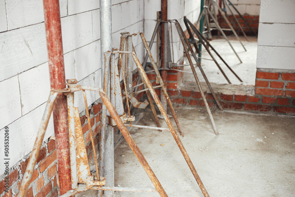 Slab formwork for concrete pouring. Concrete slab construction for ...